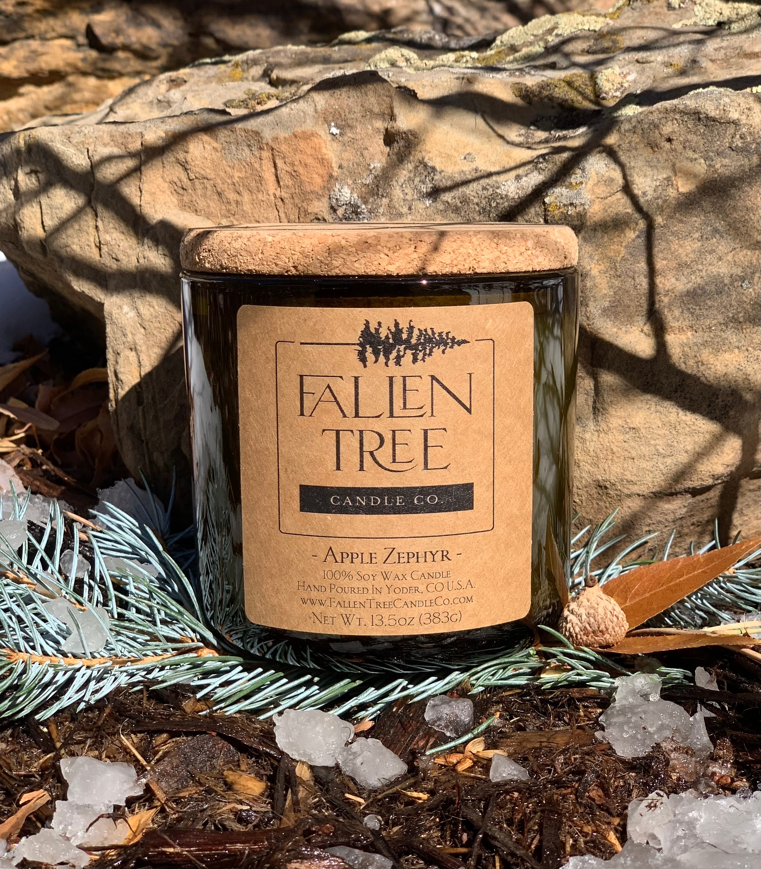 13.5 oz Apple Zephyr – Fallen Tree Candle & Co.